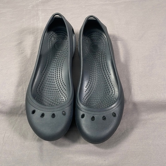 CROCS | Shoes | Crocs Flat | Poshmark